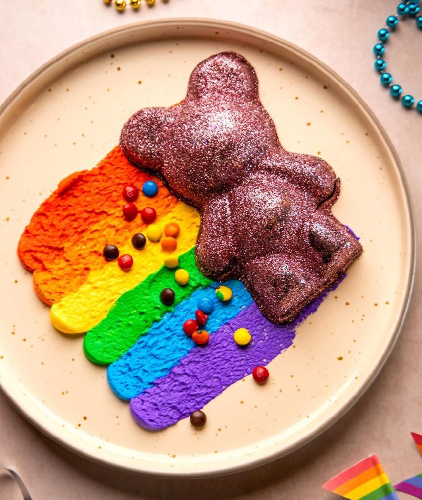 LET'S CELEBRATE DIVERSITY TOGETHER IN PRIDE MONTH - La Vicenta En