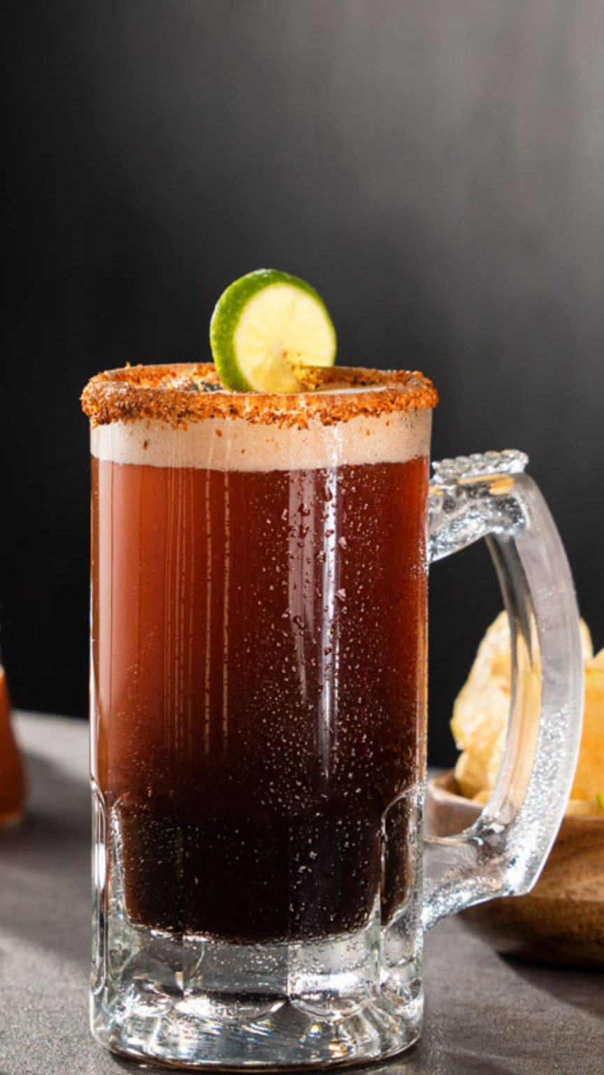 La Michelada: Un Viaje Refrescante por su Historia y Tradición - La Vicenta